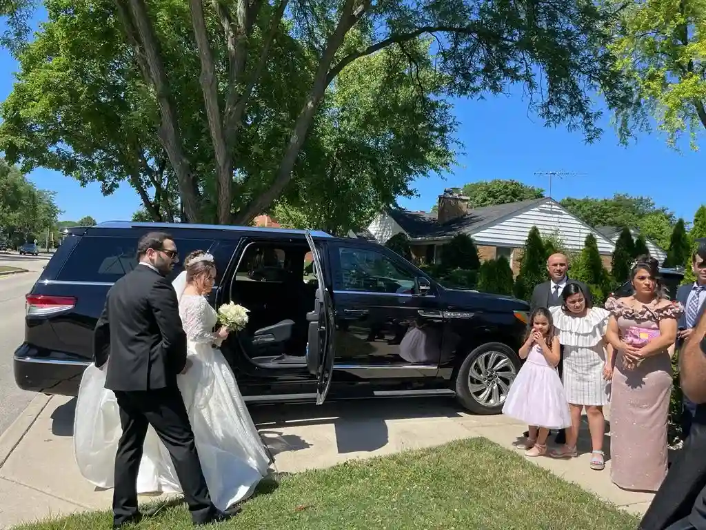 Chic Wedding Chauffeur Service Dallas | 24/7