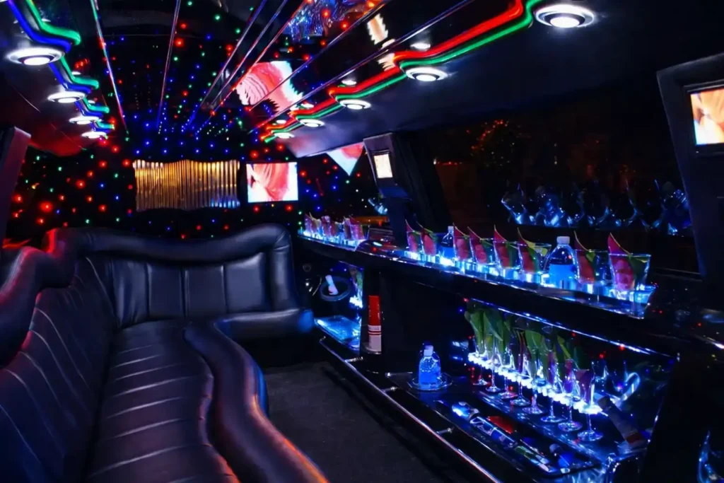 Book Our Lavish Prom Chauffeur Limo Service Available 24/7